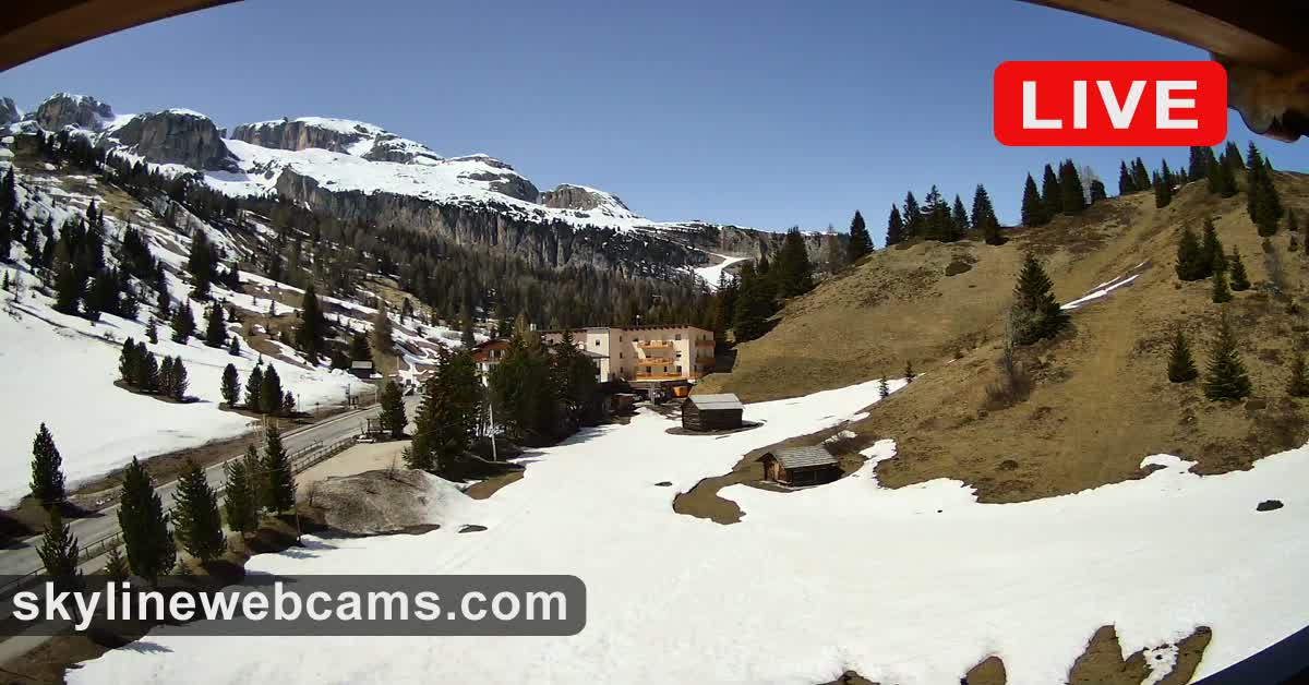 【LIVE】 Webcam Passo Campolongo - Dolomites | SkylineWebcams