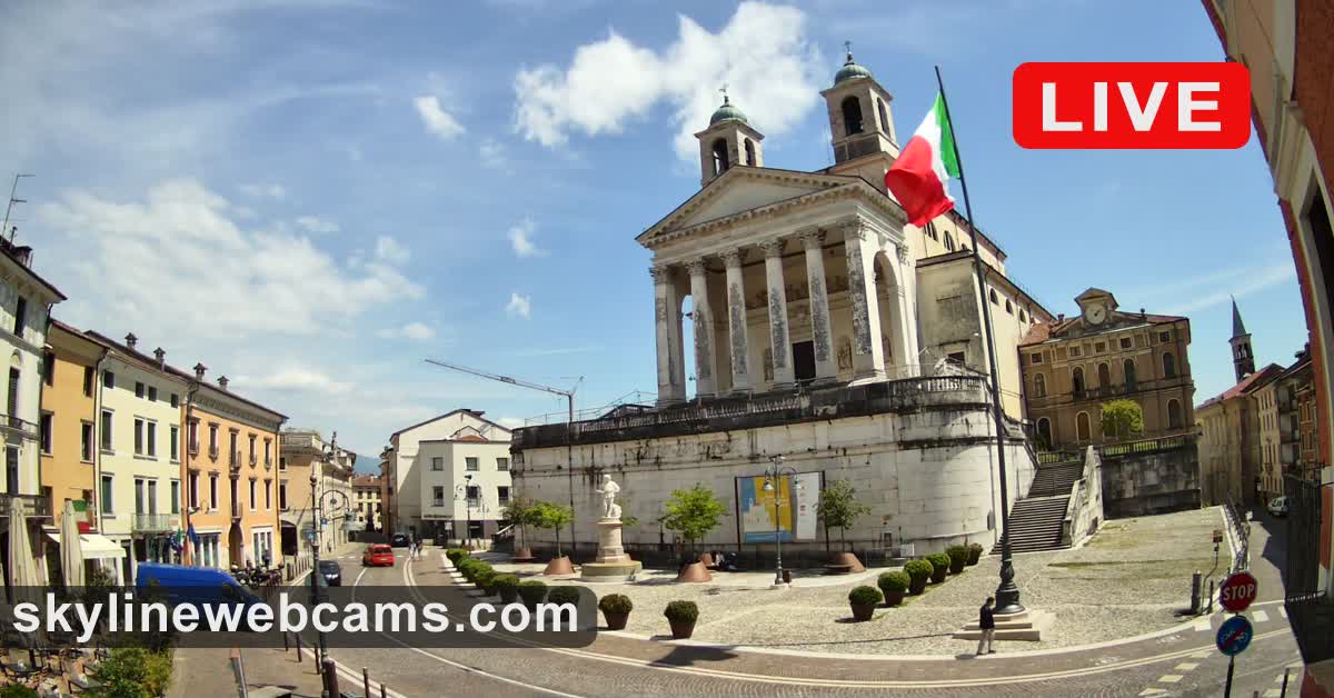 【LIVE】 Webcam Schio - Piazza Rossi | SkylineWebcams