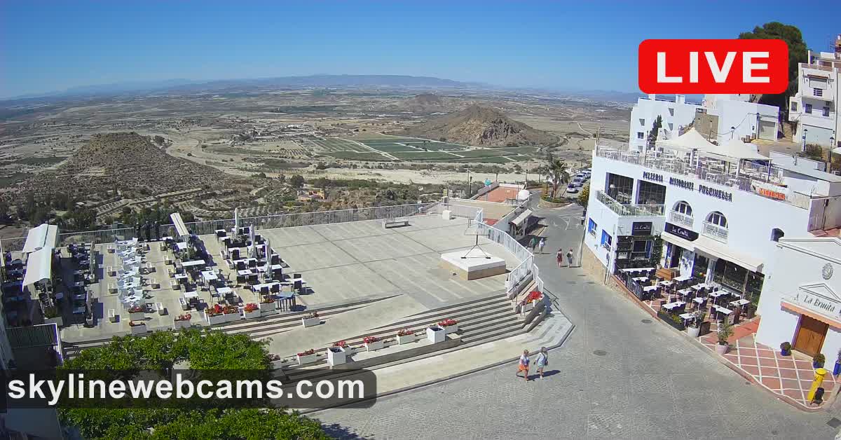 【LIVE】 Webcam Mojacar - Plaza Nueva | SkylineWebcams