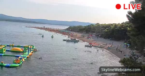 【LIVE】 Live Cam Zlatni Rat - Brač | SkylineWebcams