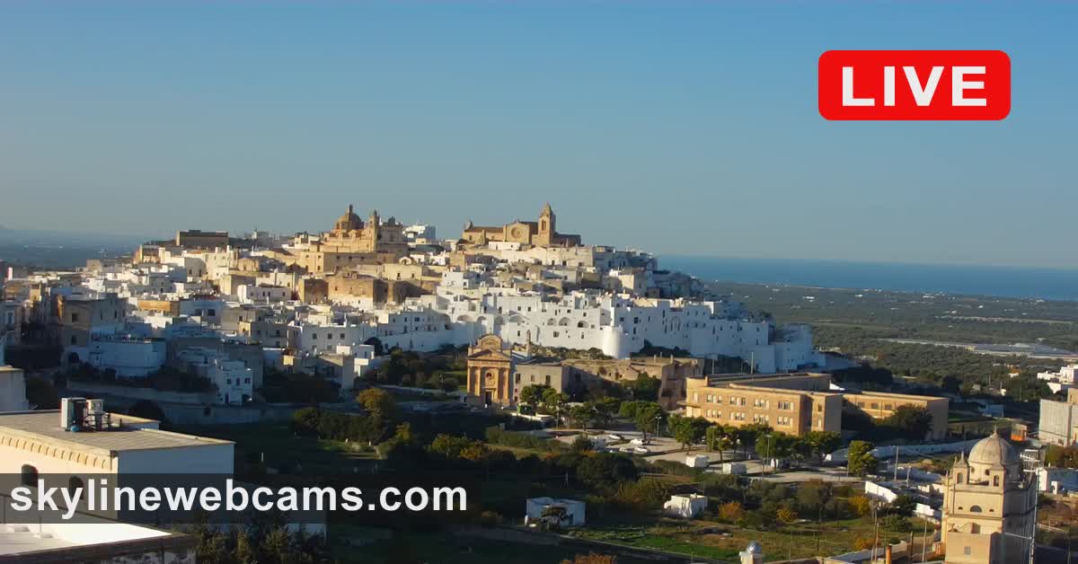 【LIVE】 Webcam Panorama di Ostuni | SkylineWebcams