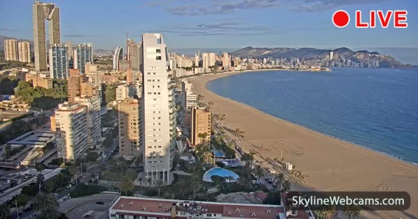 【LIVE】 Live Cam Panorama of Benidorm - Alicante | SkylineWebcams