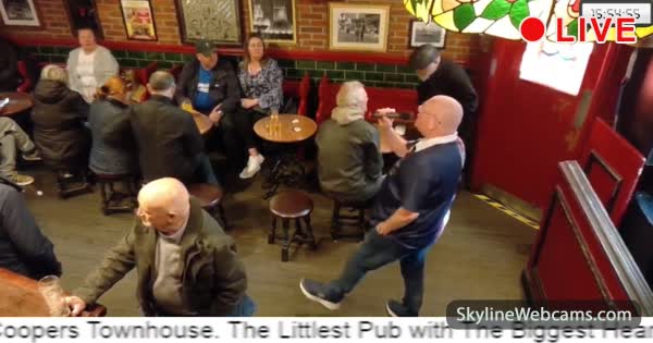 【LIVE】 Webcam Liverpool - Coopers Town House | SkylineWebcams