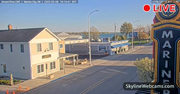 【LIVE】 Live Cam Marine City | SkylineWebcams